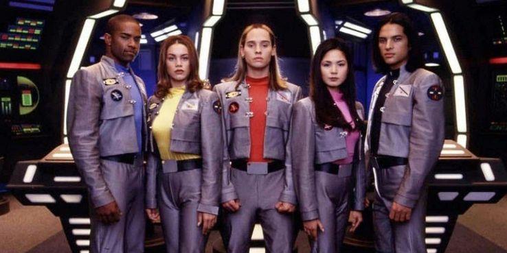 So sánh 2 thương hiệu Tokusatsu lâu đời nhất, Power Ranger "hơn" Super ...