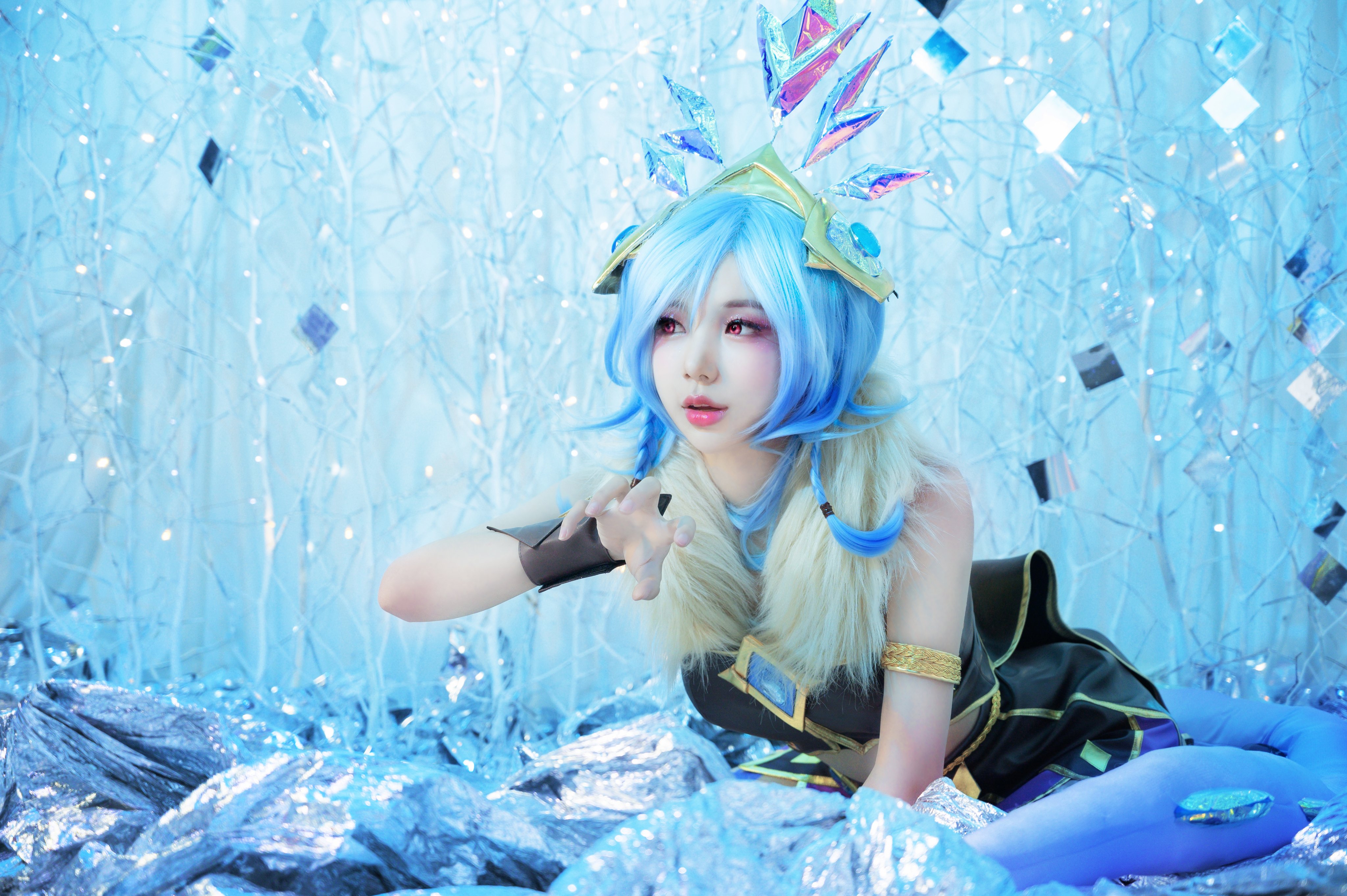 Nữ cosplayer Hàn Quốc khiến cộng đồng LMHT phát sốt vì hóa thân thành ...