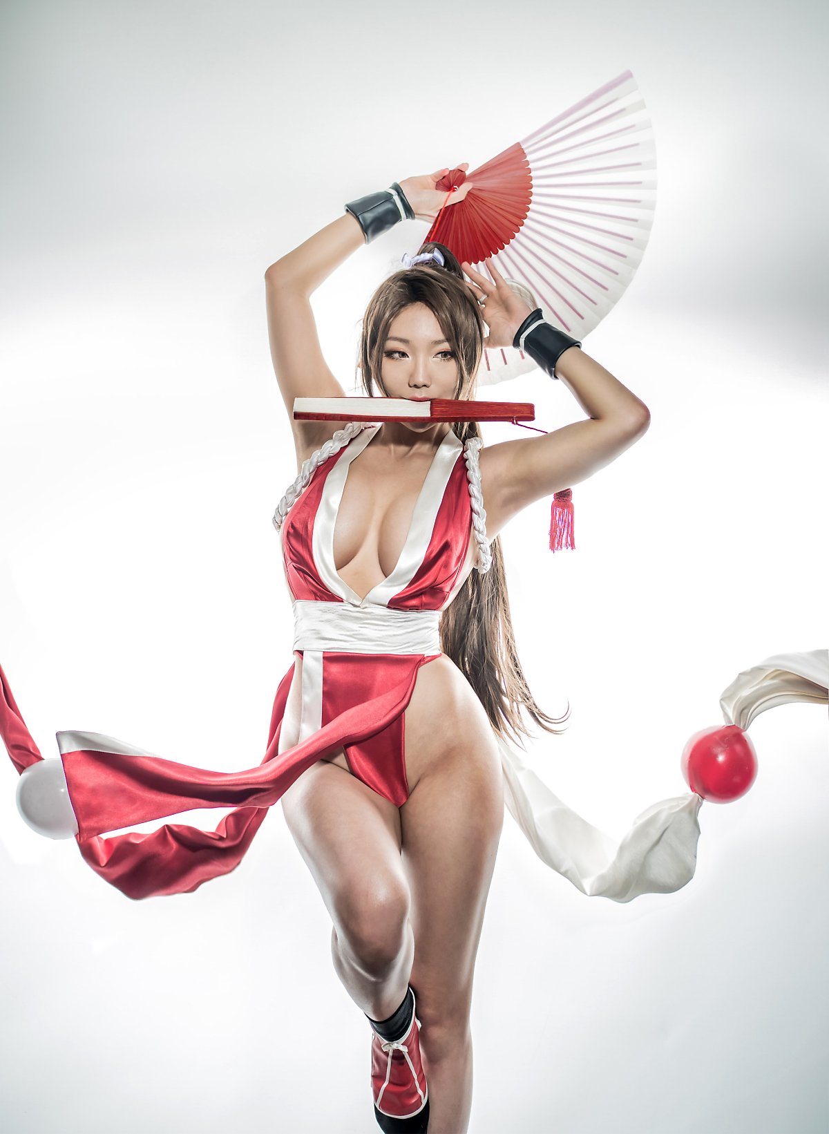 Mai Shiranui phiên bản cosplay đẹp nhất mọi thời đại, đã thế "hàng" lại còn "thật" | OtakuGO