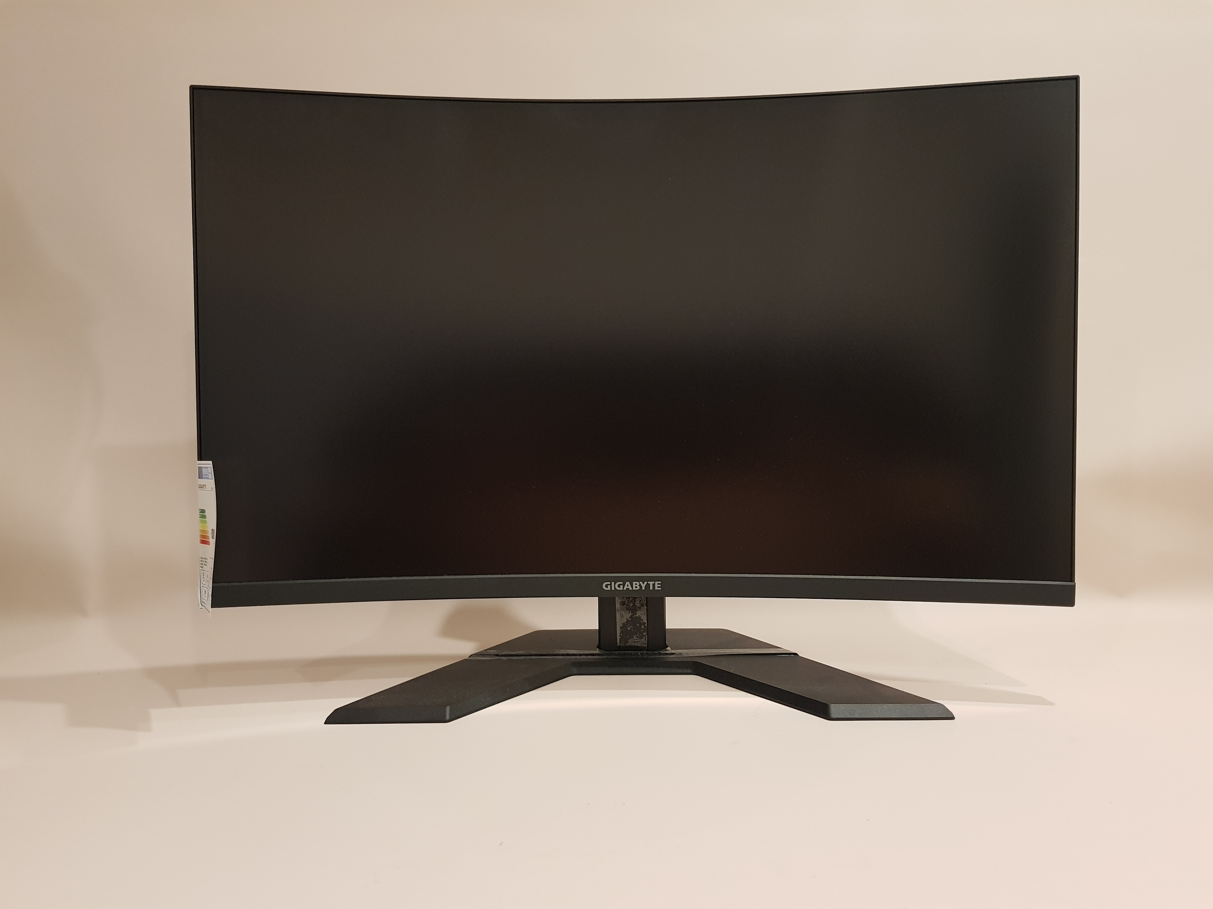 Đánh giá Gigabyte G32QC: Thiết kế đơn giản và thực dụng nhưng chứa đầy ...