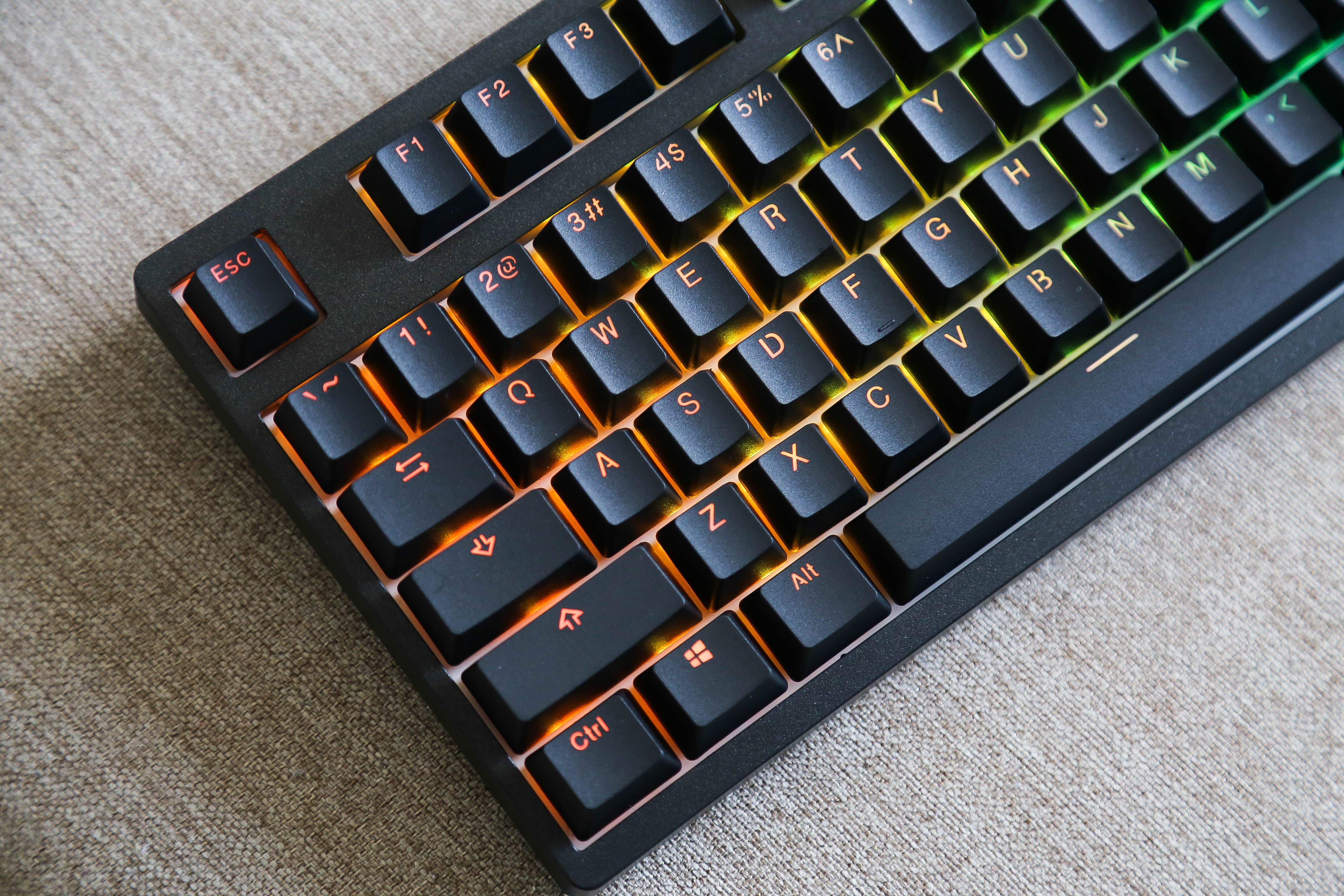 Trên tay AKKO 3018S RGB Pro: Full hồng độc đáo, gõ ngon, đèn nháy ‘xập ...