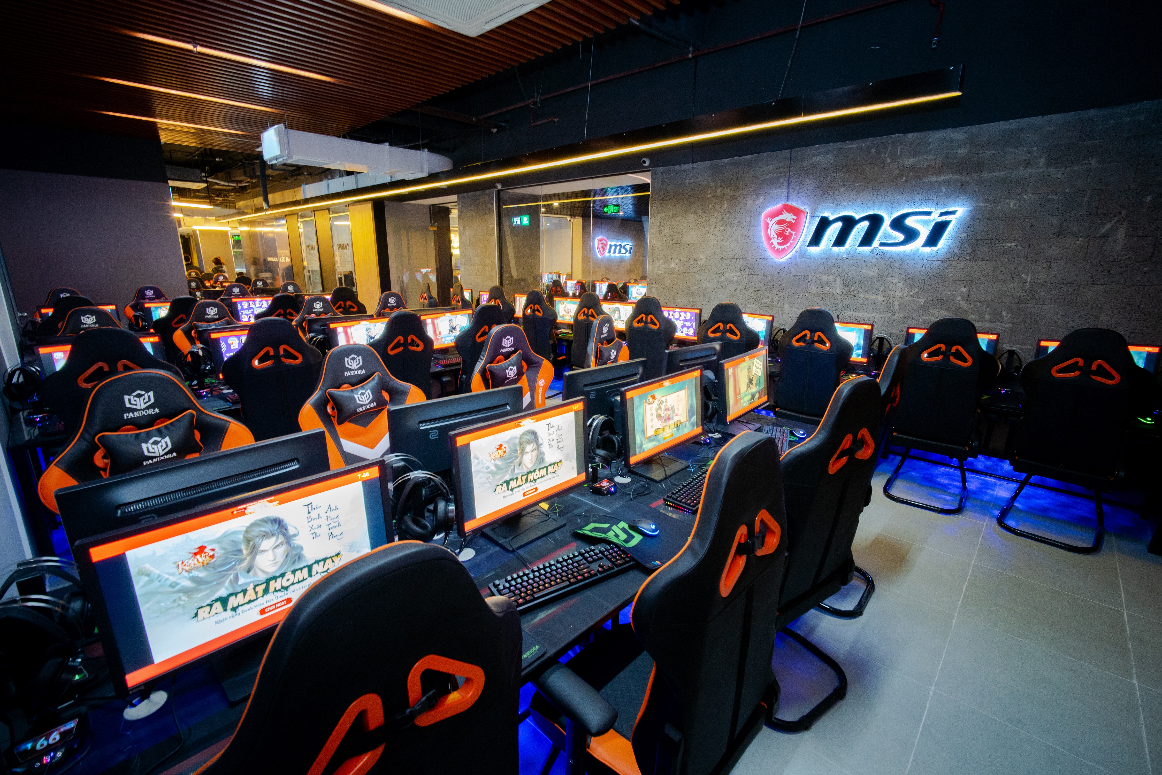 Trải nghiệm không gian chơi game chuyên nghiệp cùng Pandora Gaming Cầu ...