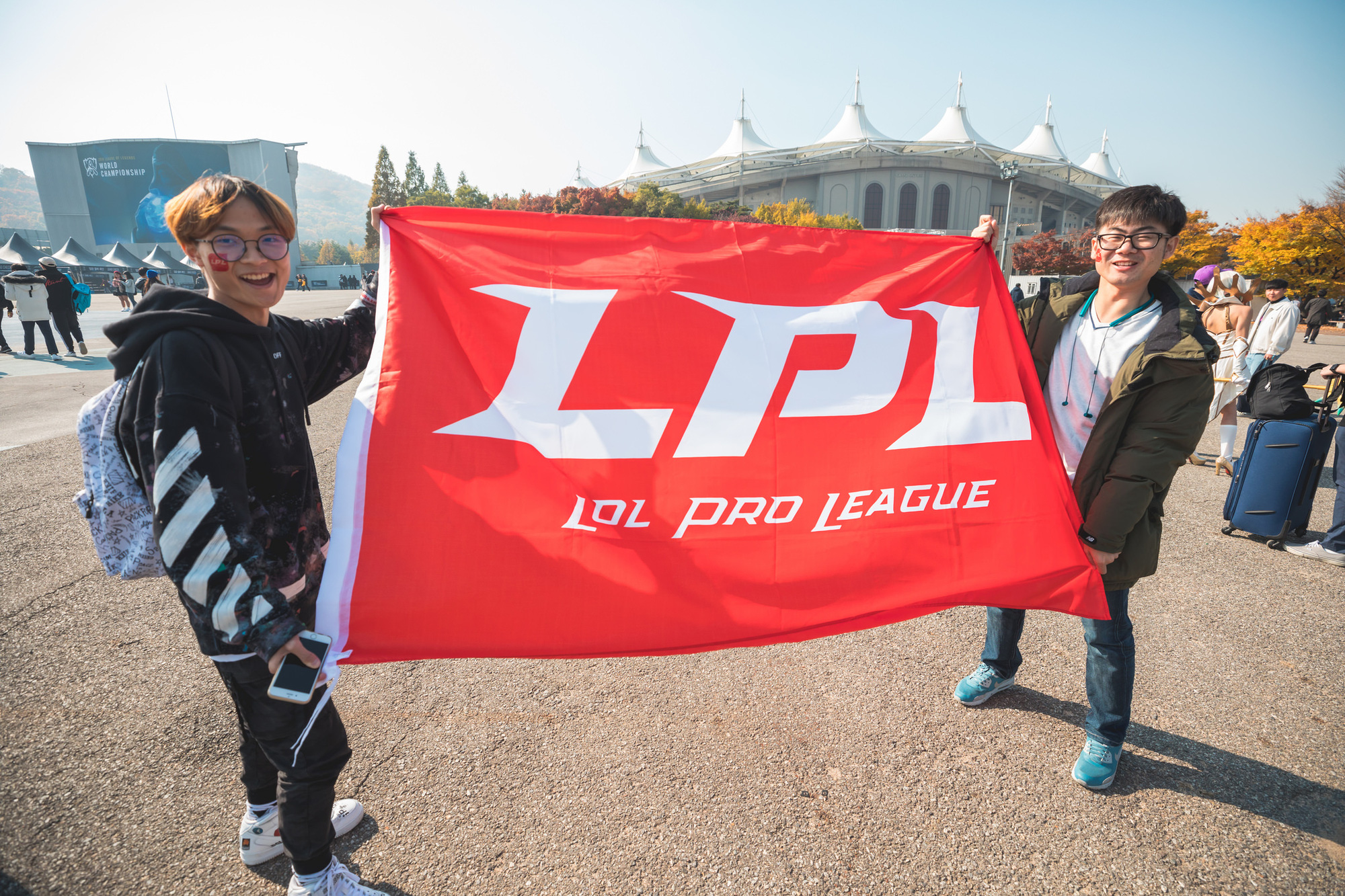 "Bóng ma bán độ" đè nặng lên LPL - Tác dụng phụ của một nền thể thao ...