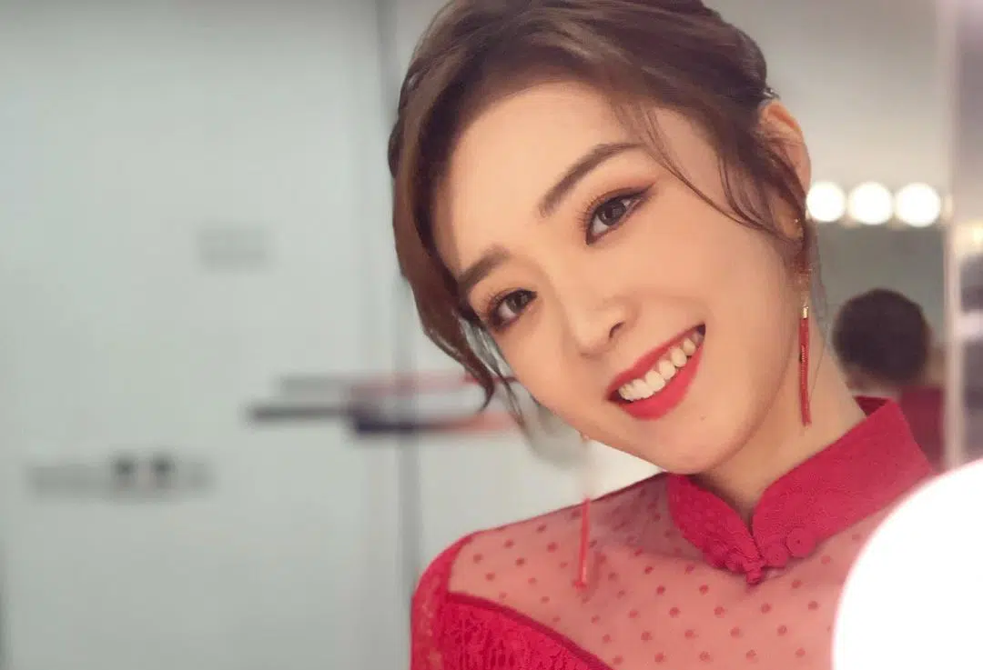 Candice: Candice hoảng loạn, bật khóc vì bị fan cuồng tìm đến tận phòng ...