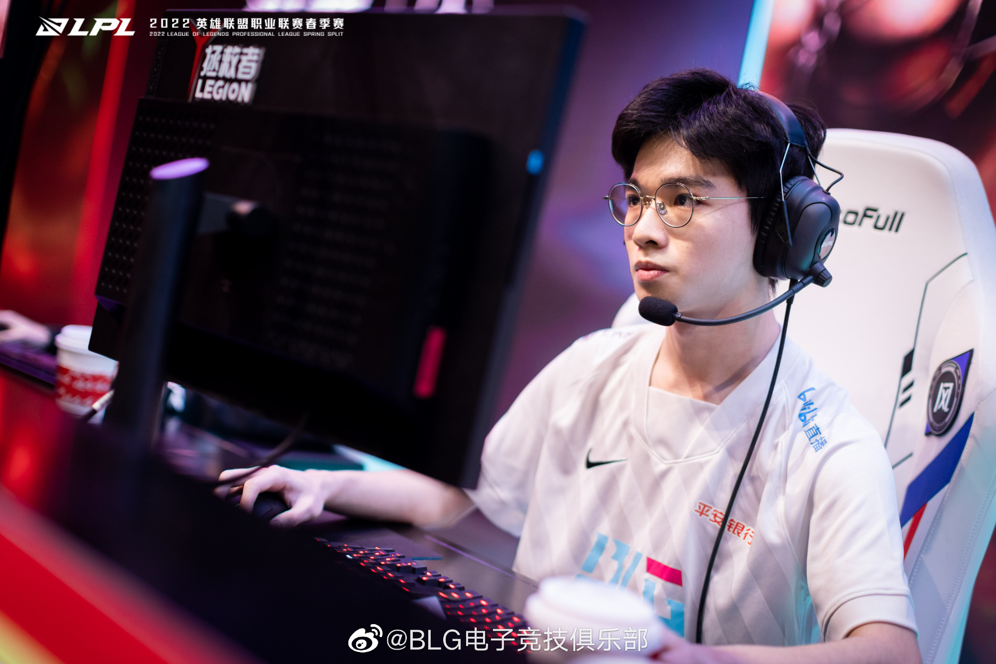 Tân binh của BLG bất ngờ có ý giải nghệ sớm, lấy lý do "chơi LMHT chuyên nghiệp dễ tổn thọ"