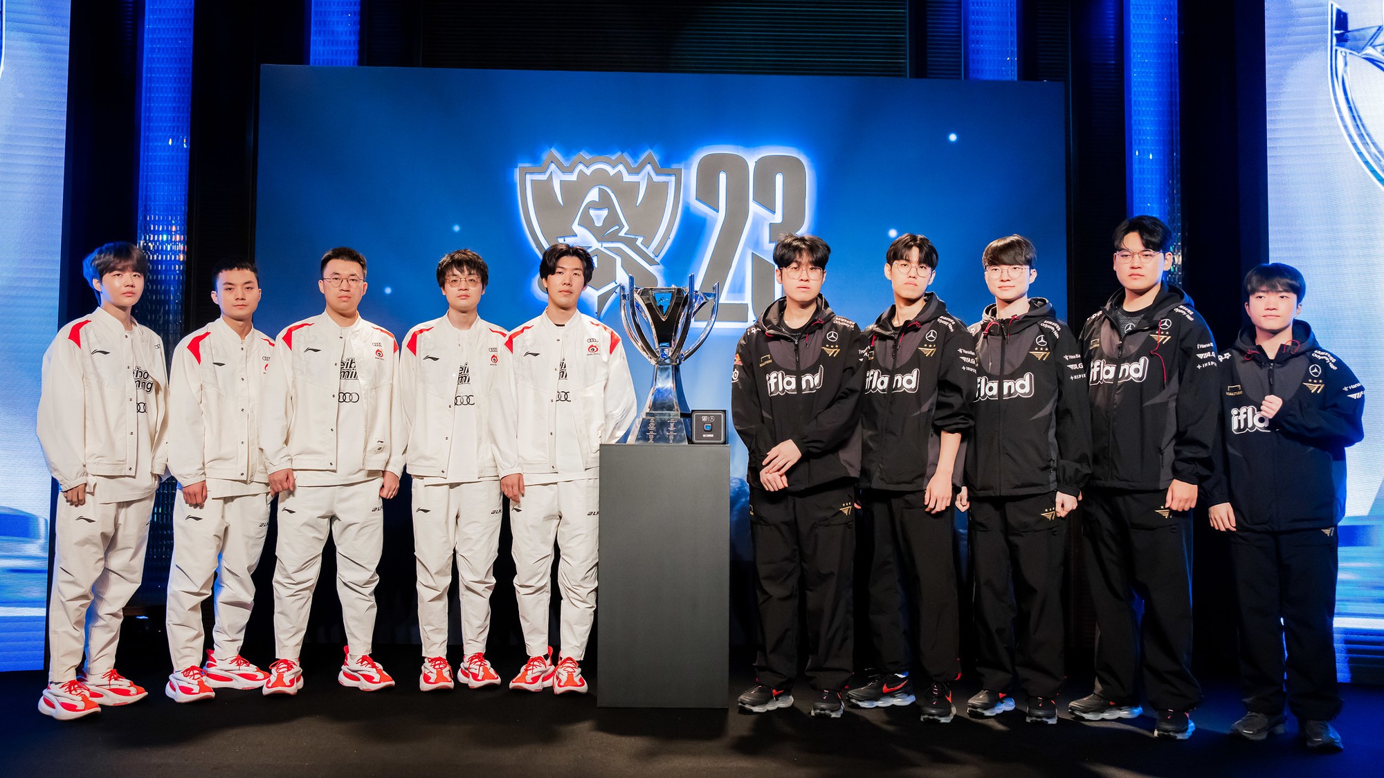 T1 chính thức là tân vương của LMHT, khán giả chốt luôn câu "đắng lòng ...