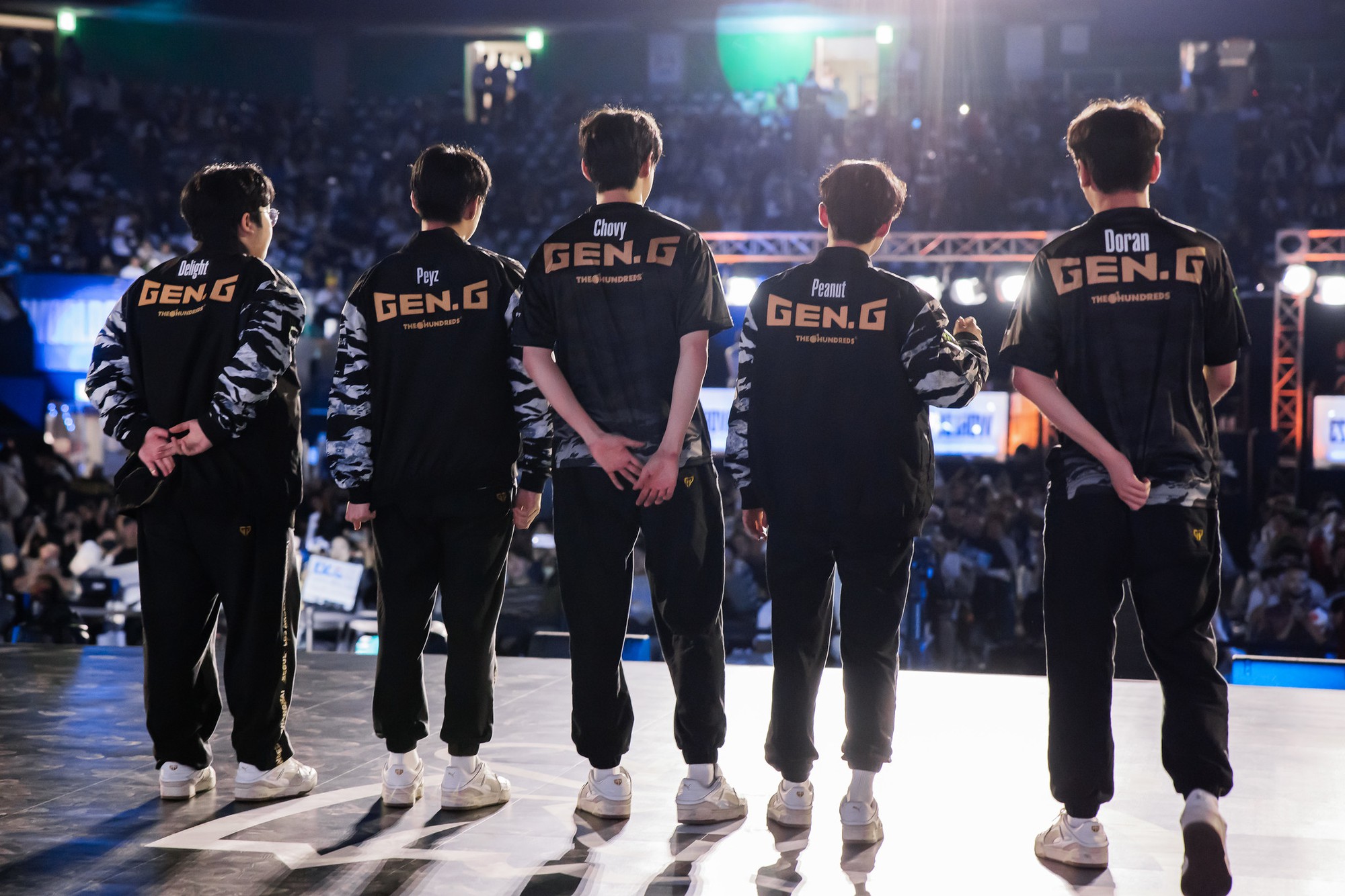 Gen.G đại bại, trang mạng xã hội của T1 có màn "lên bài" đầy ẩn ý