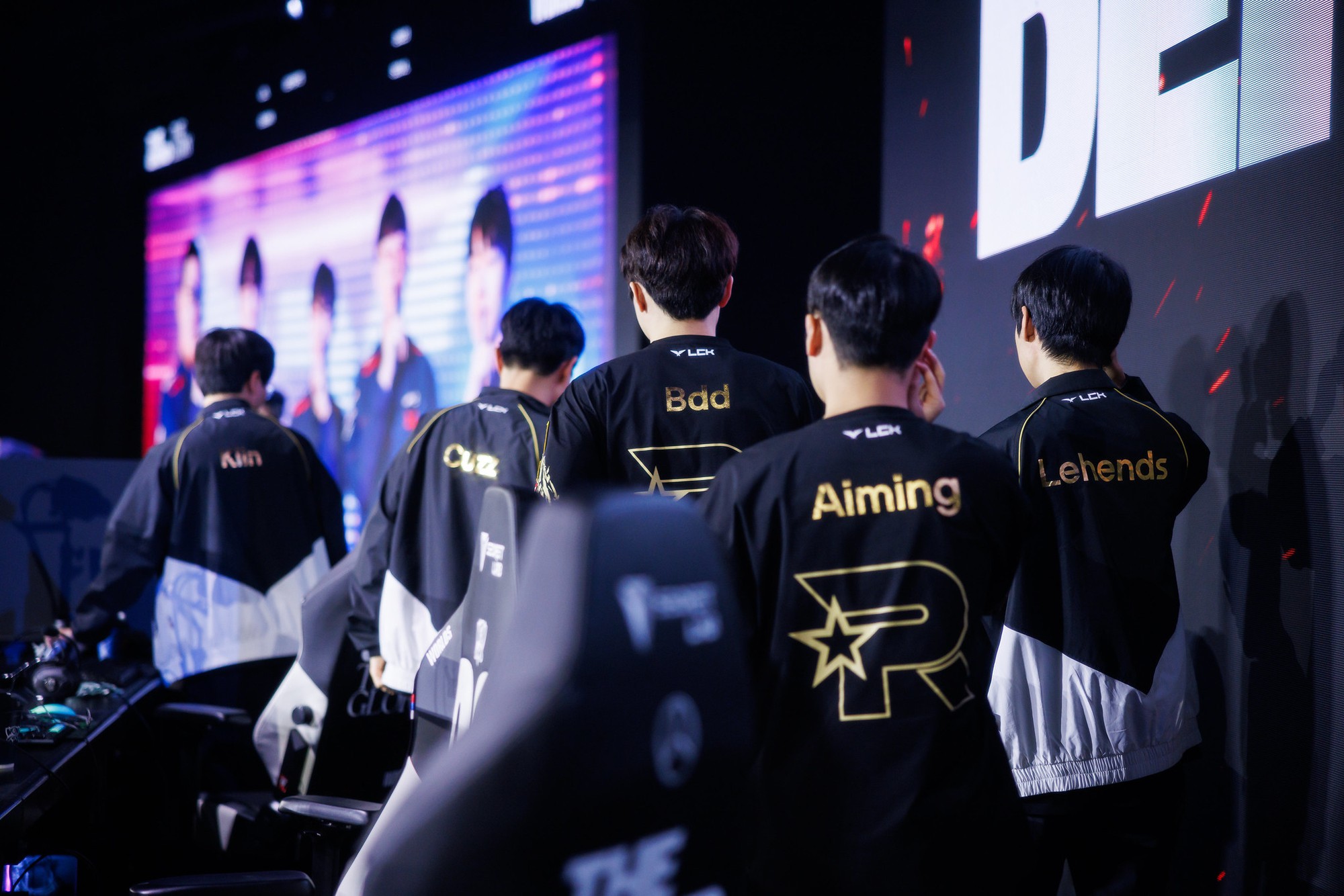 Gen.G "nghiền nát" một đội cực mạnh của LPL trong đấu tập, khán giả nói thẳng về ý nghĩa các ...