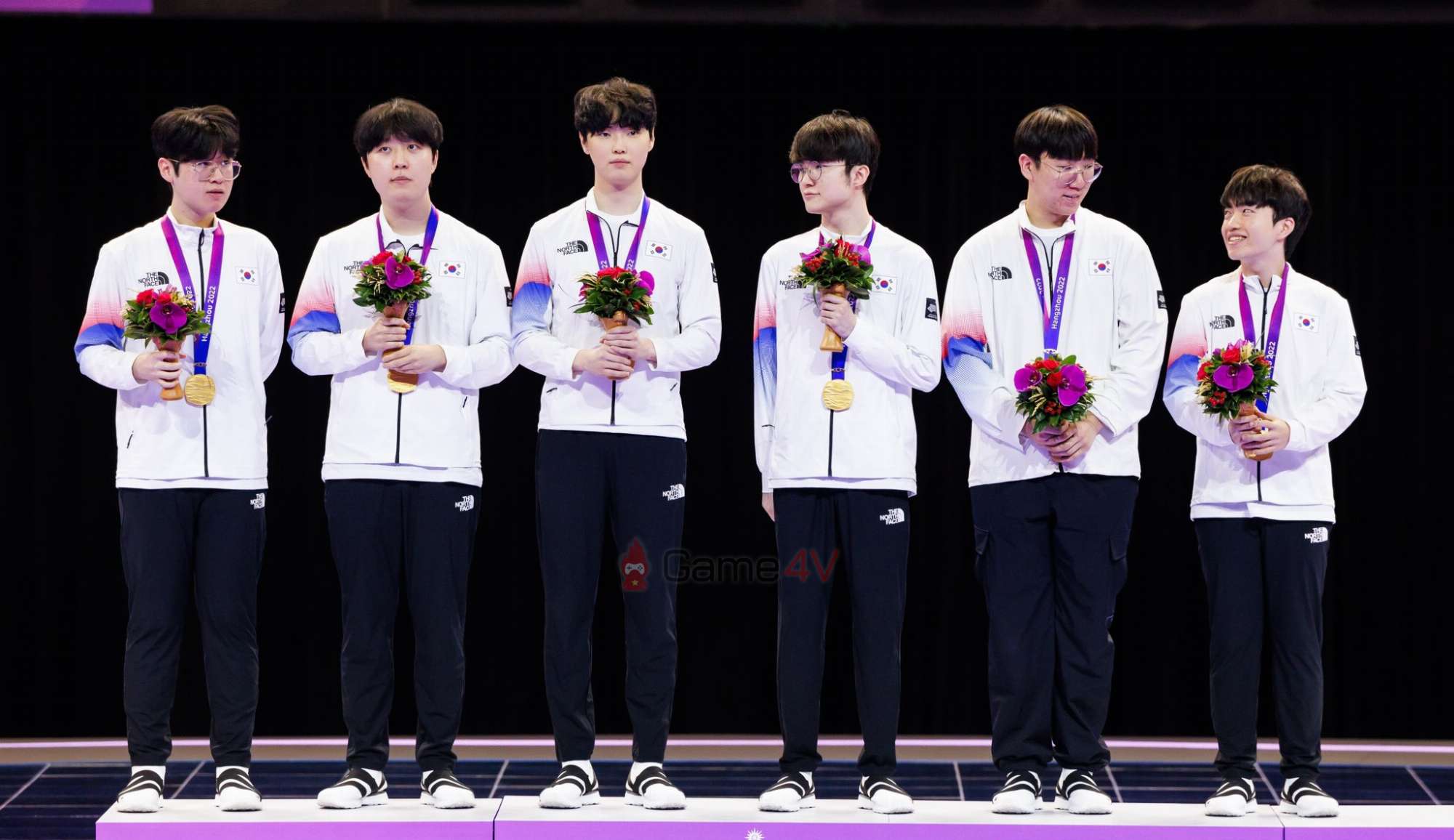 Gặp "Chủ tịch" Faker trong rank, Kanavi tưởng được "gánh" nhưng lại ...