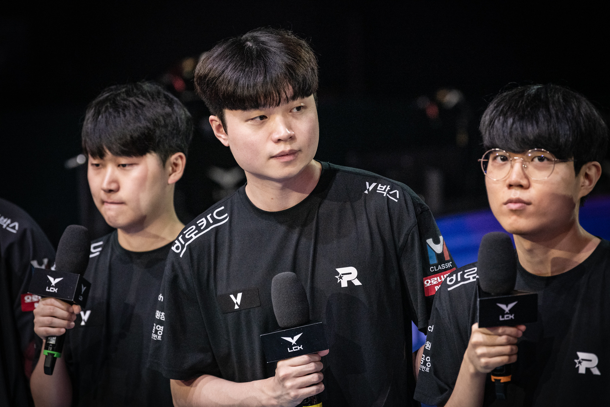 Deft chia sẻ về vai trò của Đường Giữa, khán giả bức xúc thay ShowMaker