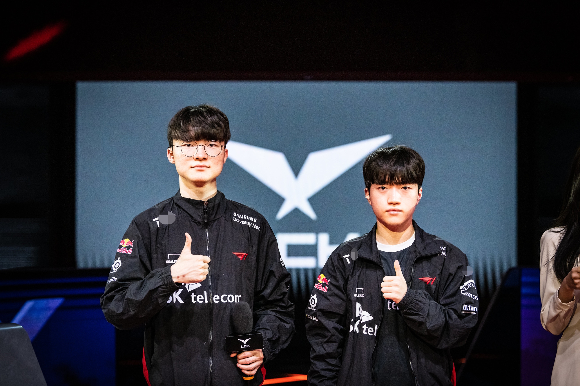 Hoàn thành vòng bảng gần như hoàn hảo, Faker vẫn không hài lòng