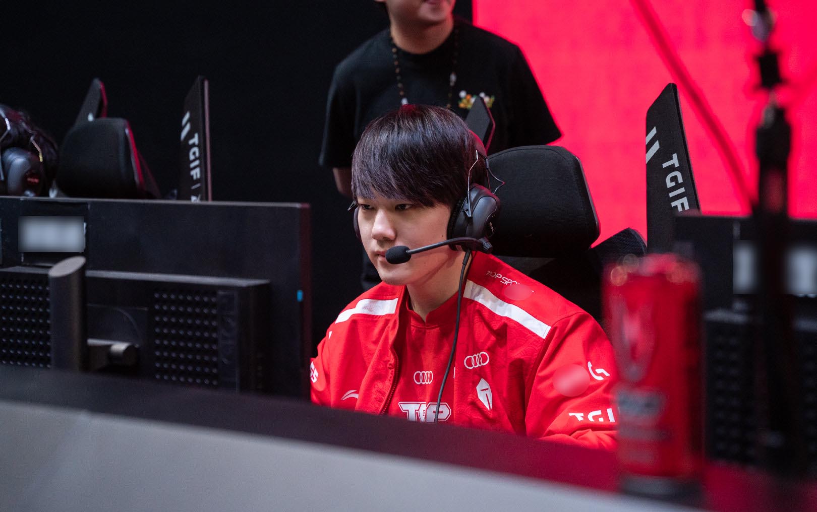 Fan T1 suy sụp vì trận thua, JackeyLove phán một câu 'chuẩn không tưởng'