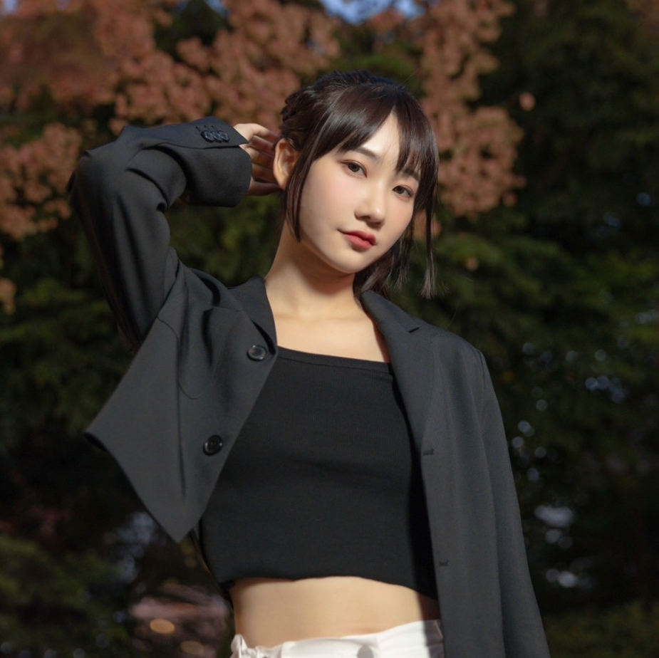 Mặc Váy Quá Ngắn Nữ Youtuber Xinh đẹp Hoảng Hồn Khi Bị Quấy Rối đăng 1892