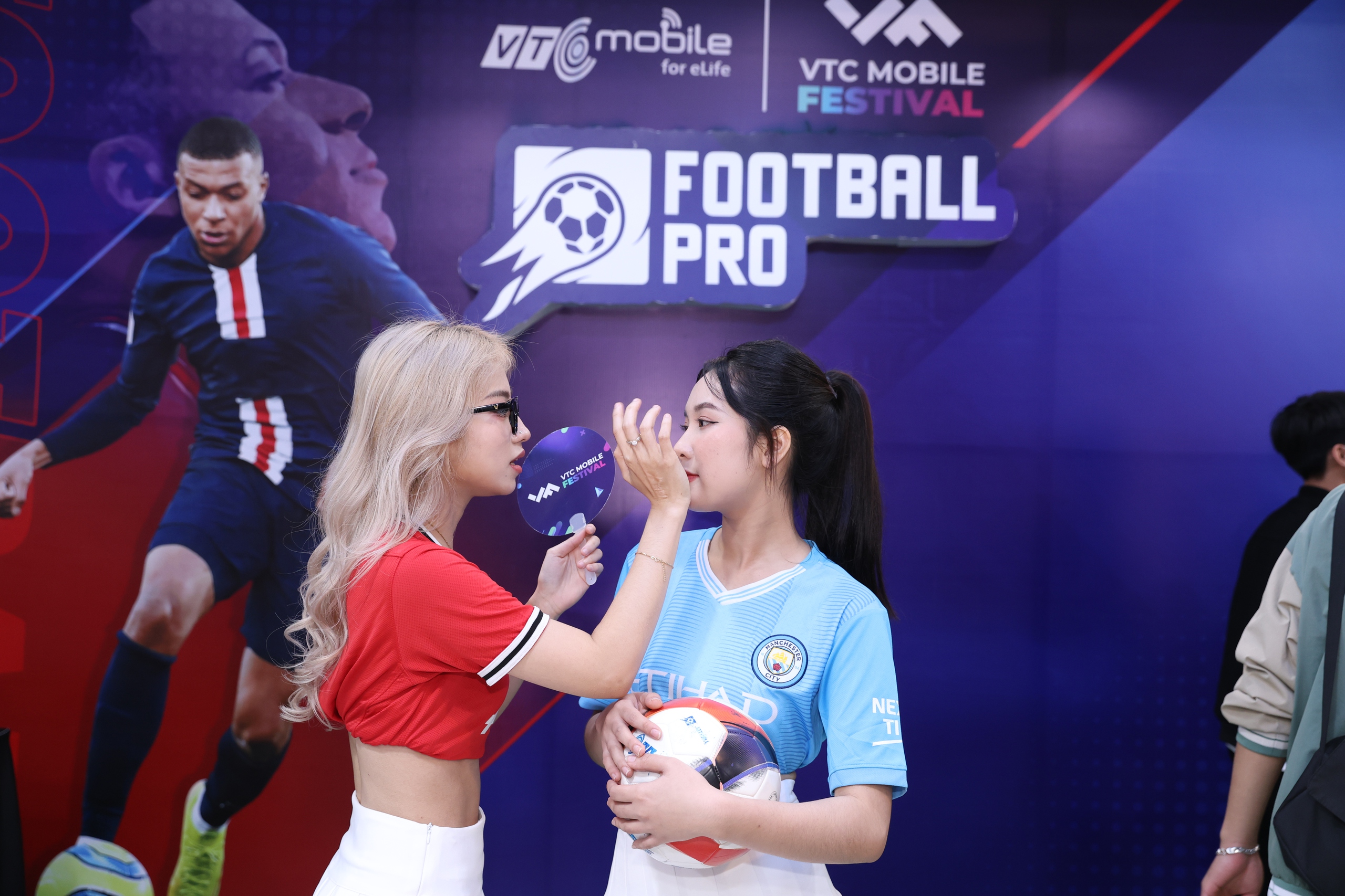 VTC Mobile Festival với hơn 4.000 game thủ tham gia - “Đại tiệc” tri ân ...