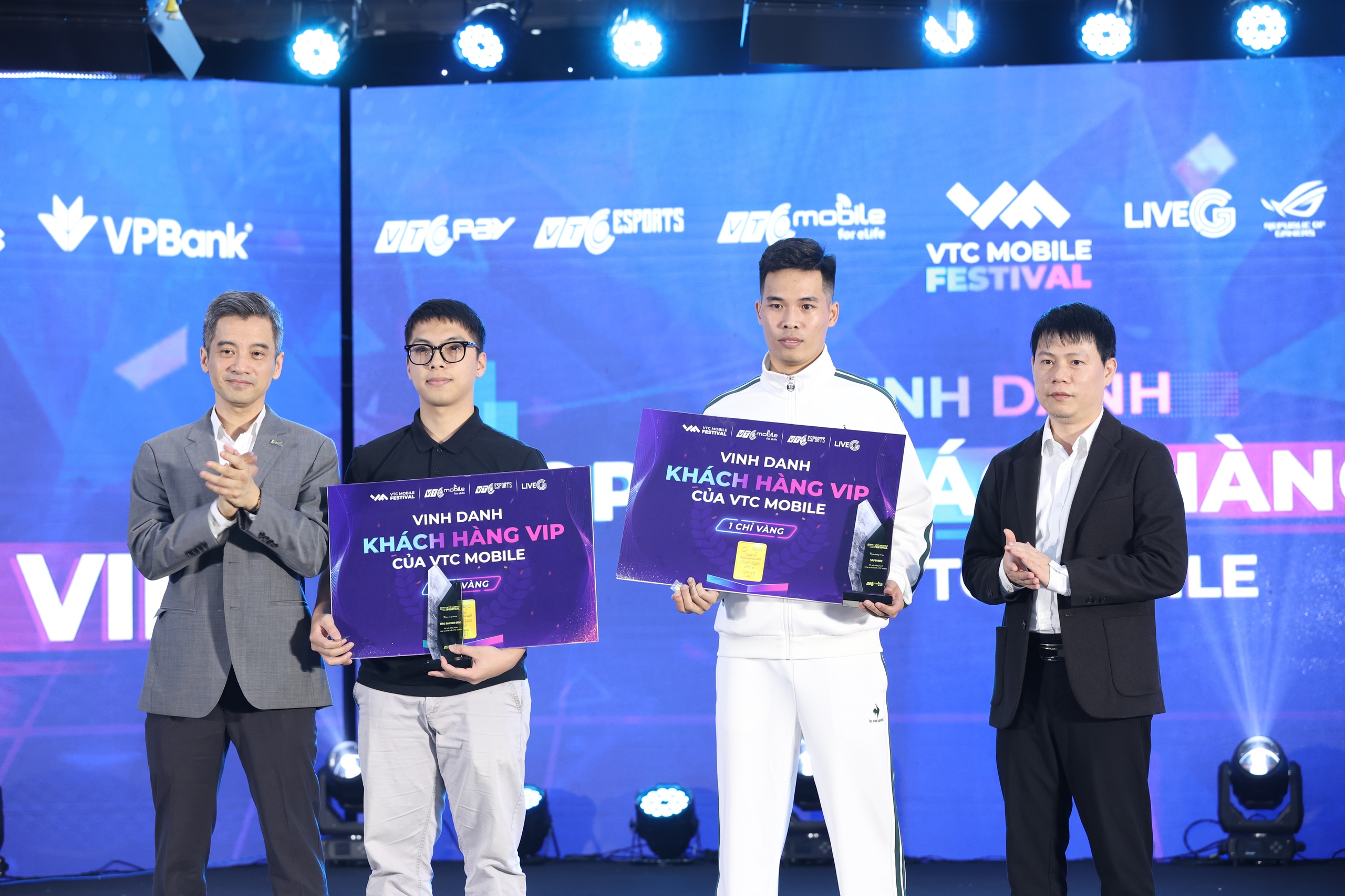 VTC Mobile Festival với hơn 4.000 game thủ tham gia - “Đại tiệc” tri ân ...