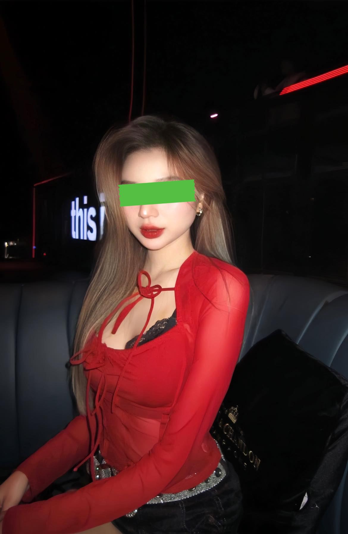 Bị nhận xét giao diện “red flag”, thái độ của nữ streamer nóng bỏng gây ...