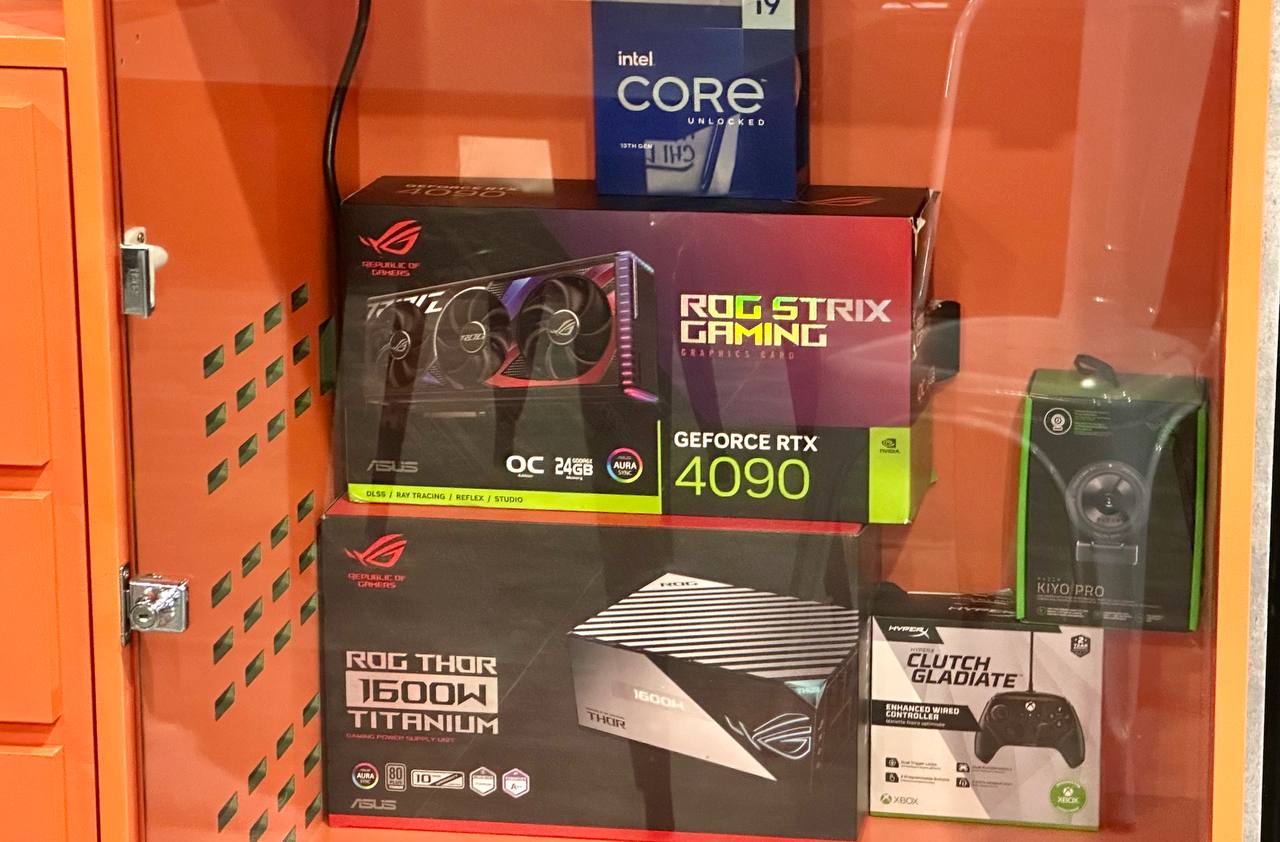 Phòng stream 200k/giờ tại Hà Nội, cấu hình toàn những "quái vật"