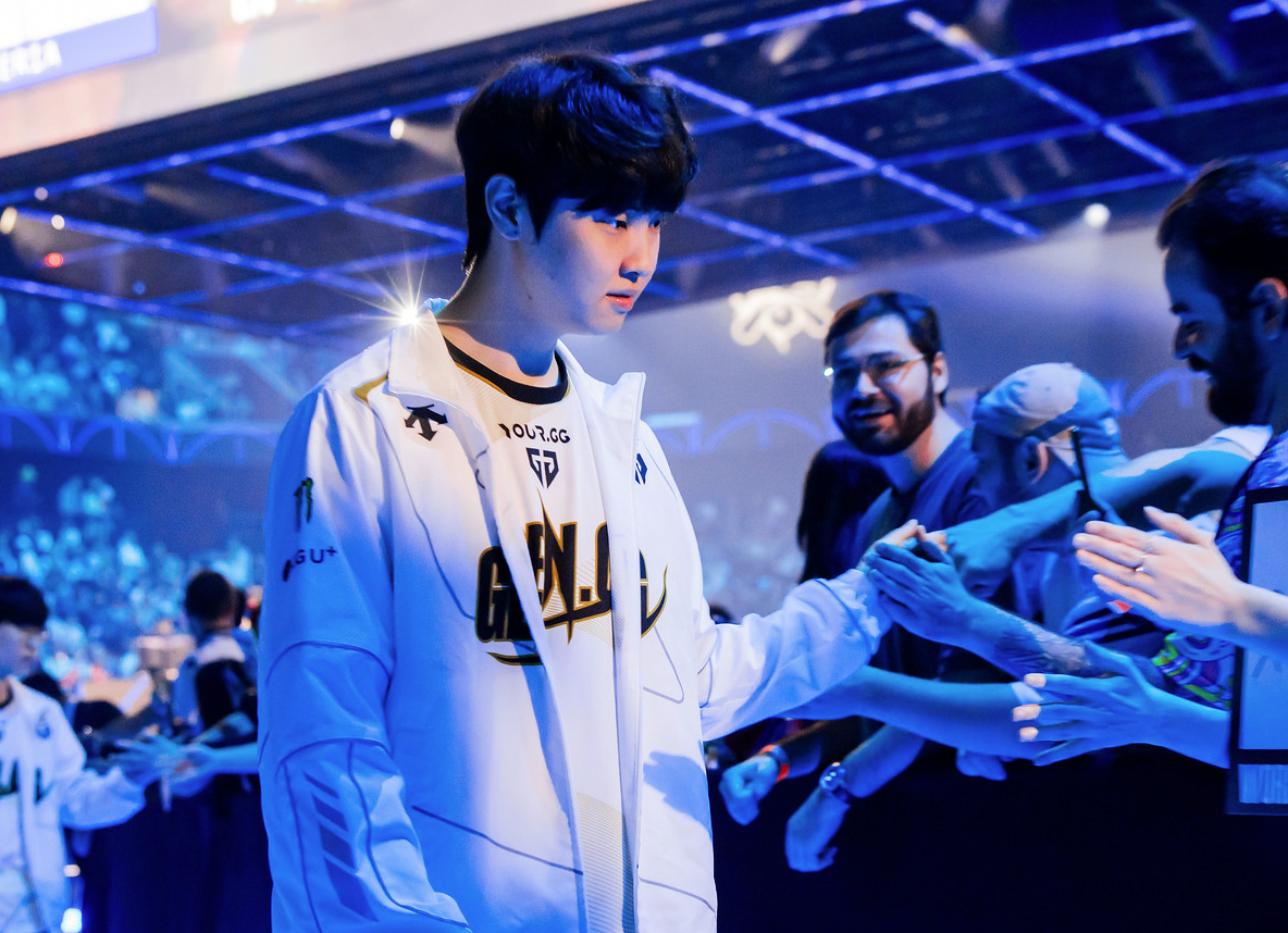 Revealing that the "giant" is determined to recruit Chovy for "revenge ...