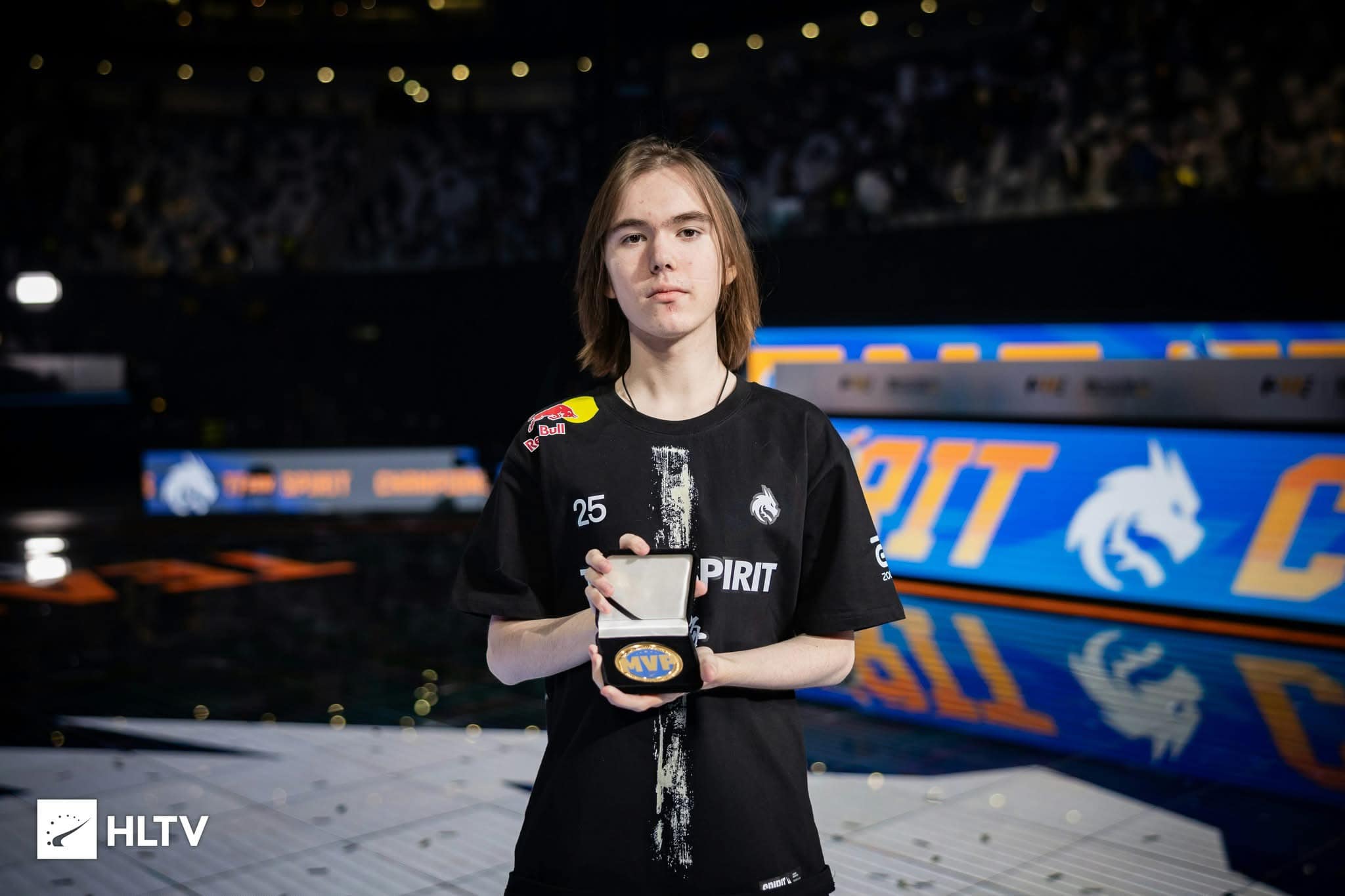 Thần đồng CS:GO lập thành tích khó tin khiến khán giả nhớ đến Faker