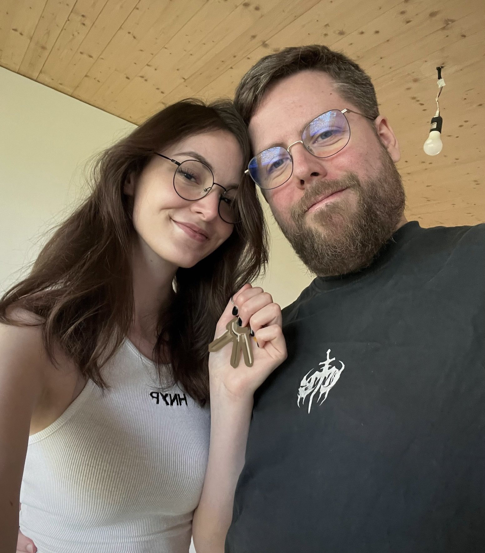 Thunny - bóng hồng xinh đẹp đã chiếm spotlight của T1 trong loạt ...