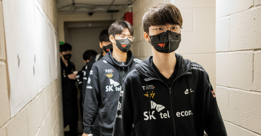 Khán giả LMHT lo ngại cho T1 và LCK sau diễn biến thiết quân luậ tại Hàn Quốc