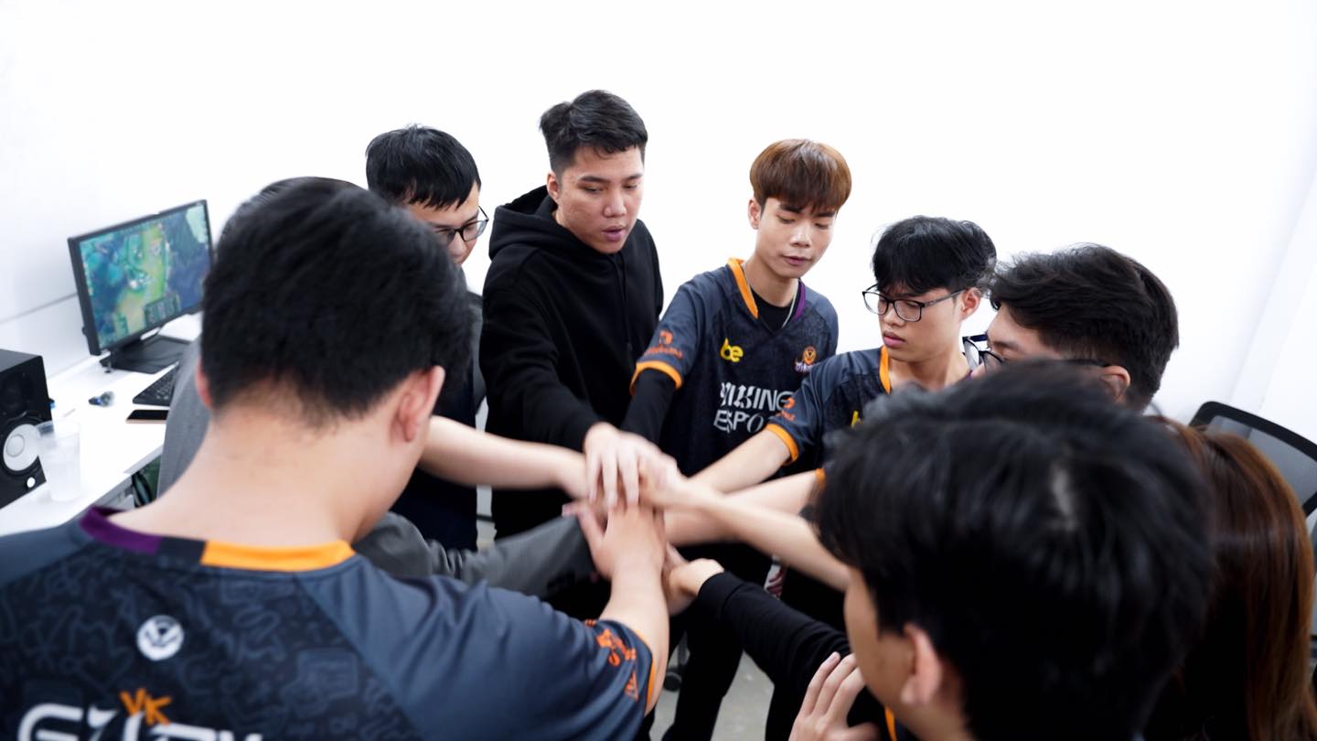 VKE lập thành tích "muối mặt", khán giả VCS soi lại lịch sử phát hiện ...