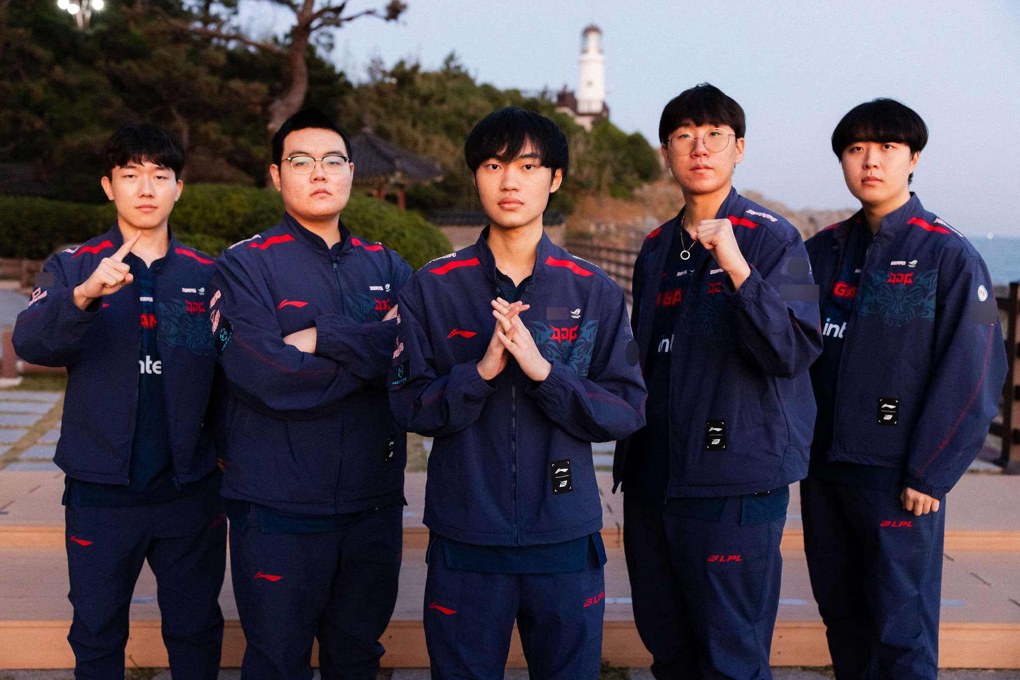 Vừa thắng JDG, sao trẻ LPL ngay lập tức được so sánh với Faker