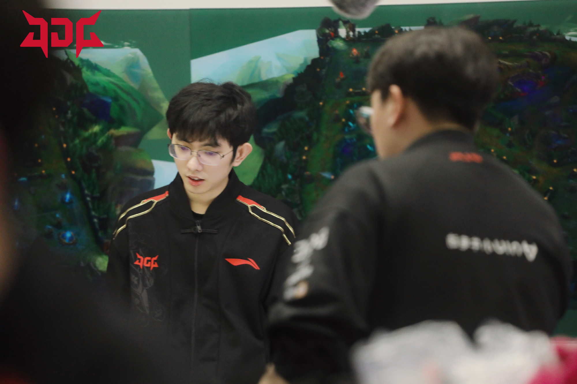 Vừa thắng JDG, sao trẻ LPL ngay lập tức được so sánh với Faker