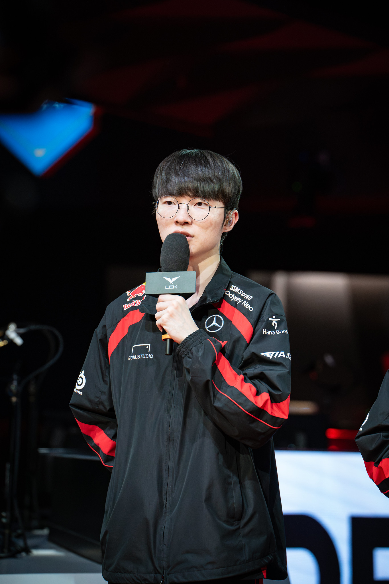 Faker đưa ra nhận xét "quý hơn vàng" cho tuyển thủ trẻ T1