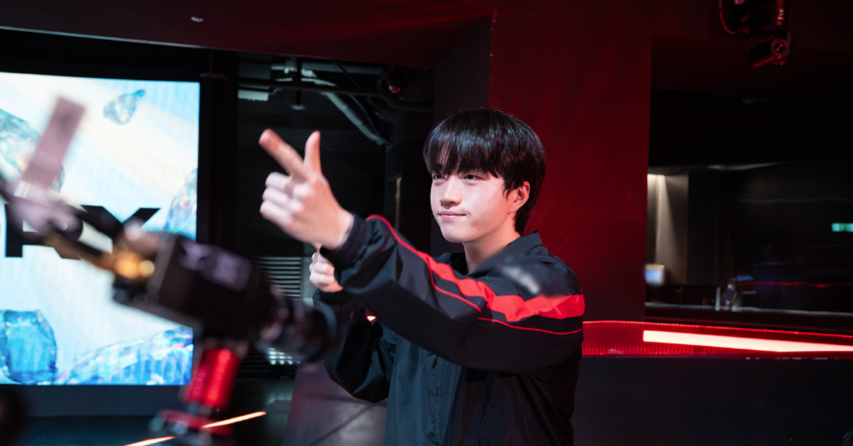 T1 Keria trở thành "nạn nhân" của khán giả LPL