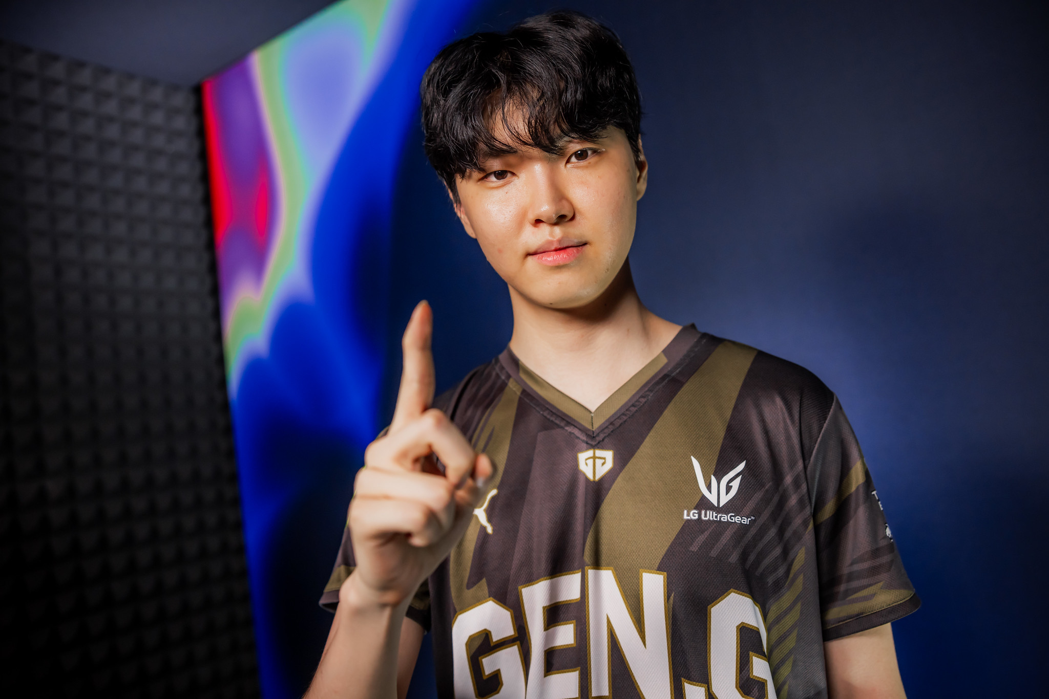 Vừa làm nên cột mốc sự nghiệp, Chovy có phát ngôn "sốc" hướng về BLG