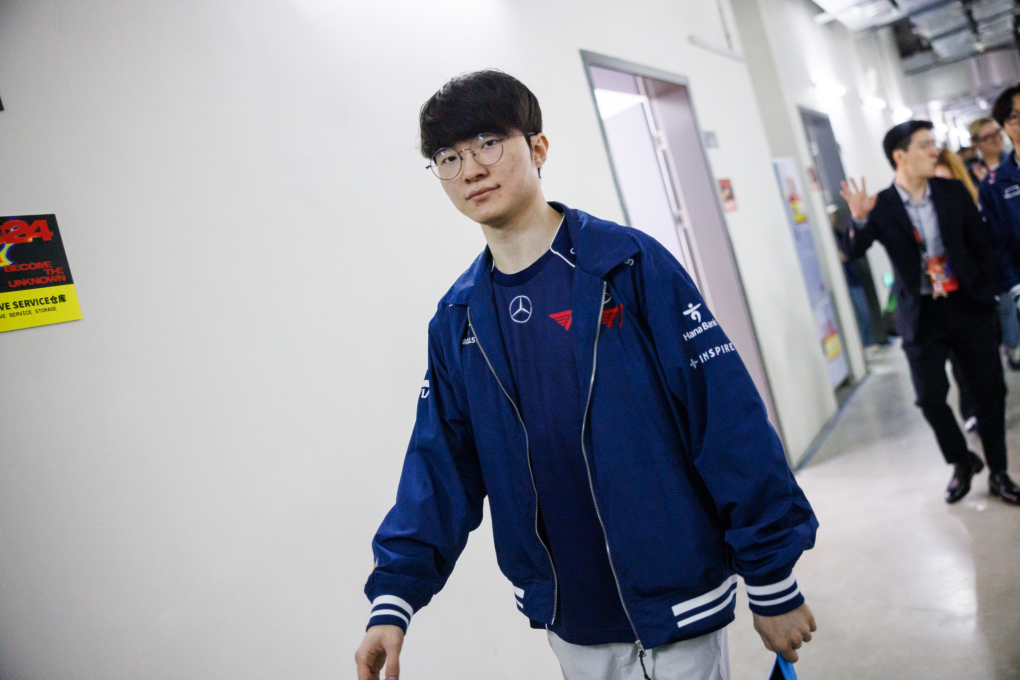 Chỉ một hành động nhỏ của Faker, fan T1 biết rằng điều tệ nhất sau trận ...