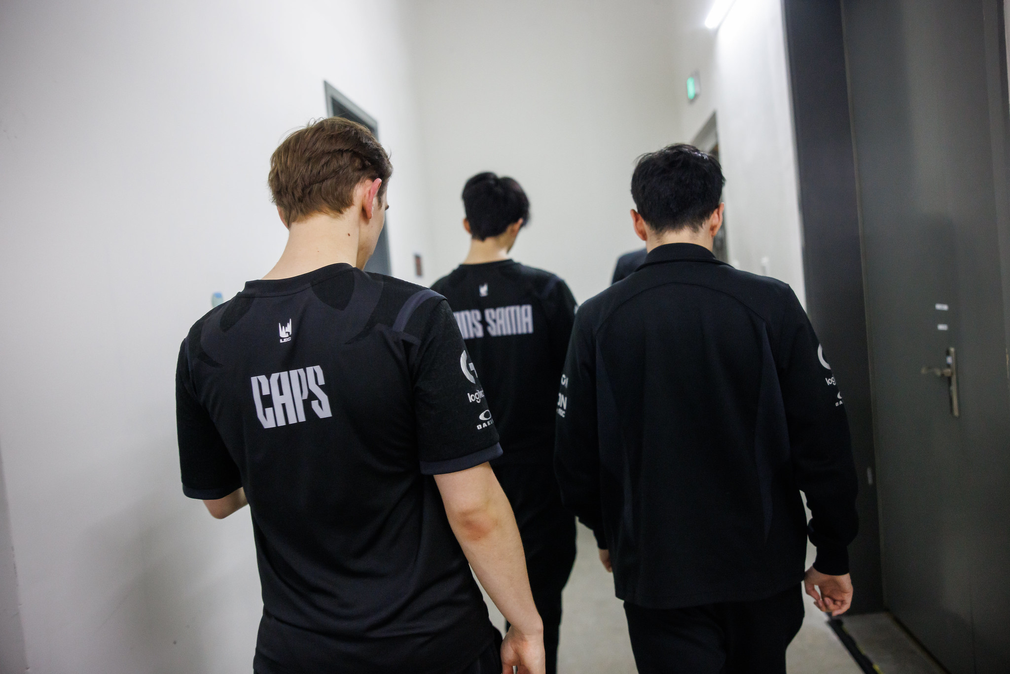 Nghi vấn LPL cũng góp phần "giúp" T1 hạ gục G2 nhờ một đòn chí mạng