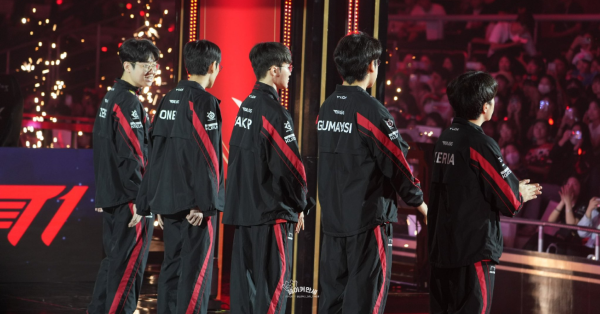 Phim tài liệu T1 hé lộ điều các fan lo lắng thực sự đã xảy ra