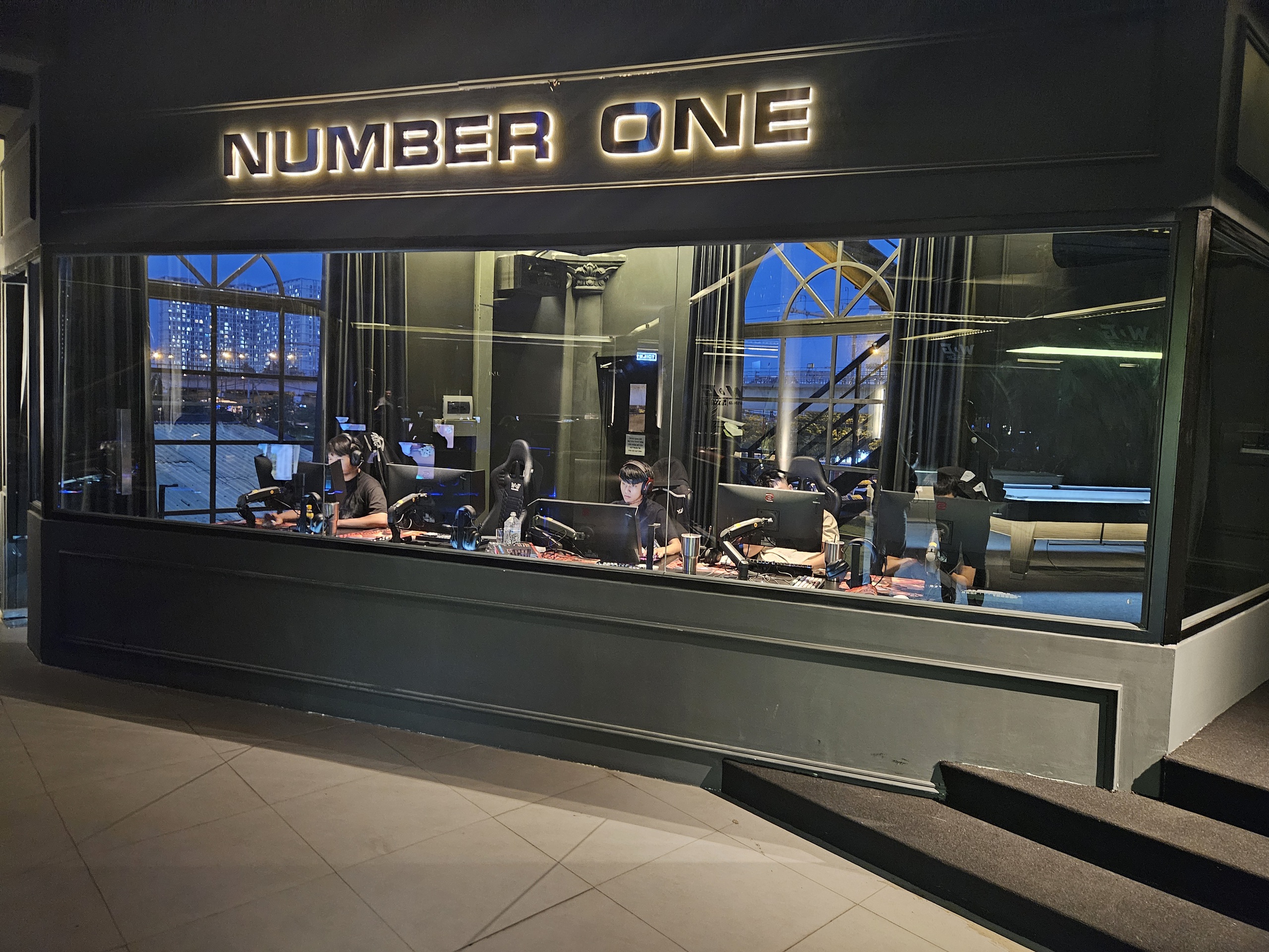 Cuối tuần đi đâu, chơi gì: Trải nghiệm dàn net "khủng", thiên đường cho ...