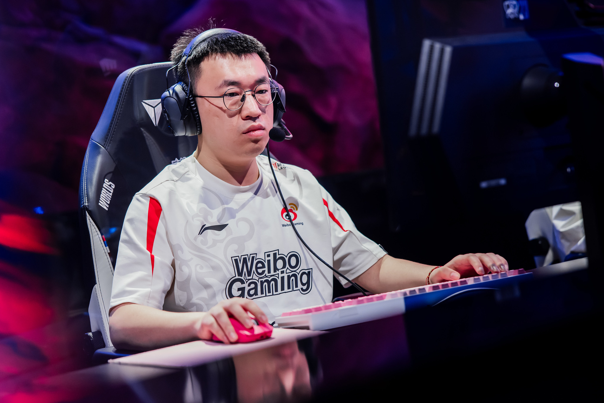 Xiaohu lập kỷ lục sánh ngang "G.O.A.T" Faker