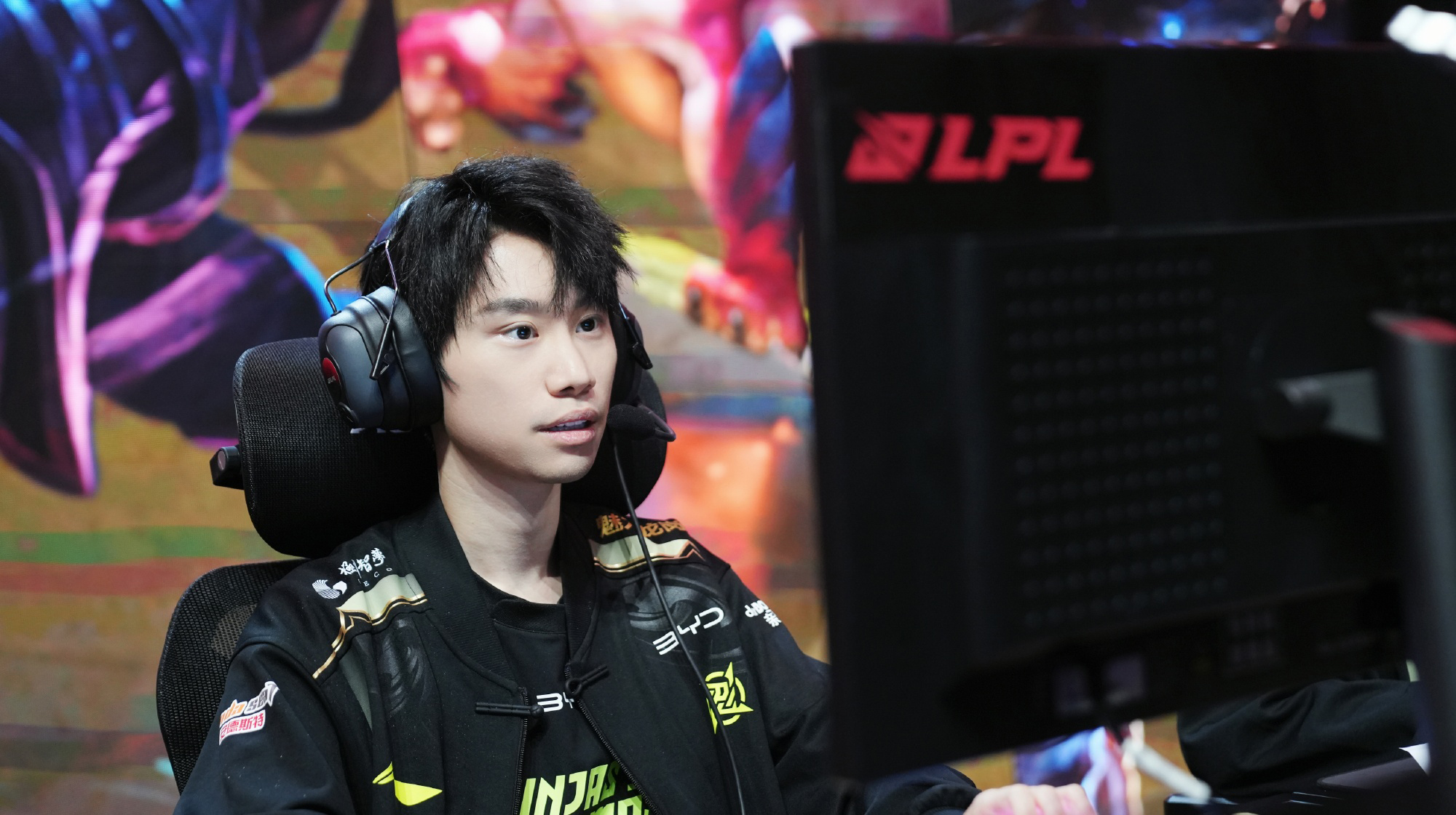 Vừa trở lại, cựu vương CKTG đã có ngay một thành tích vượt mặt Faker