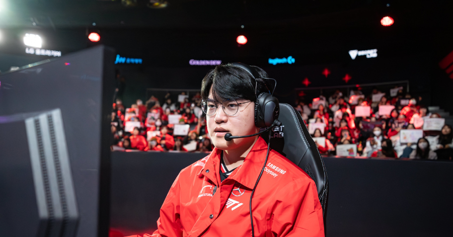 Khán giả vẽ "thuyết âm mưu" sau drama T1 - Gumayusi