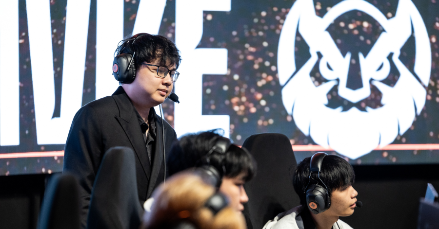 SofM nói thẳng về LMHT Việt sau màn thể hiện của CFO