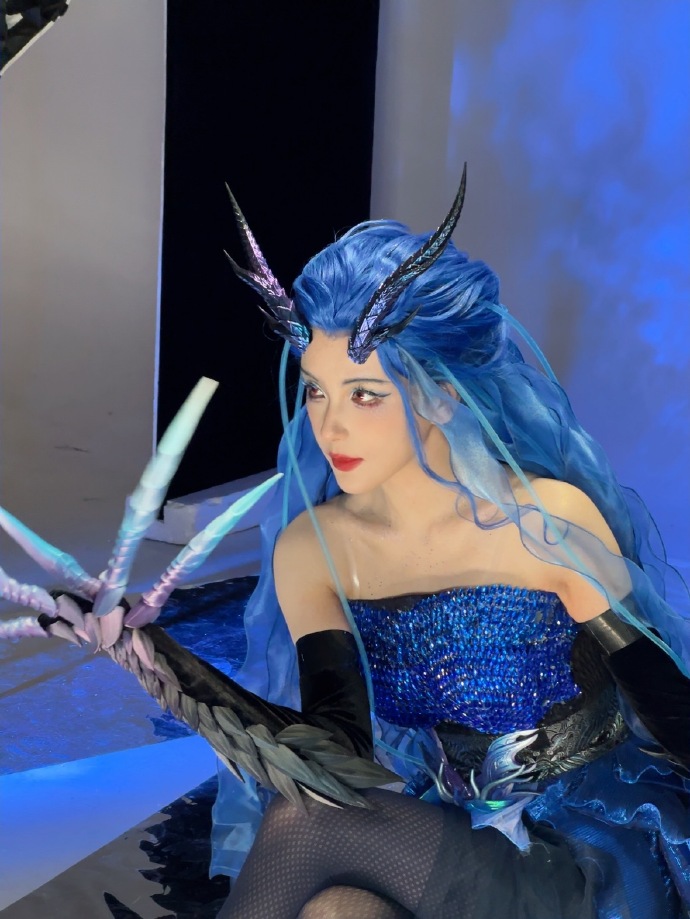 Cosplay "thánh nữ" trong phim Na Tra, nữ MC LPL "đứng hình" khi nhận ...