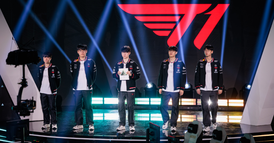 Poster EWC về T1 tiếp tục gây tranh cãi khiến cộng đồng ngao ngán