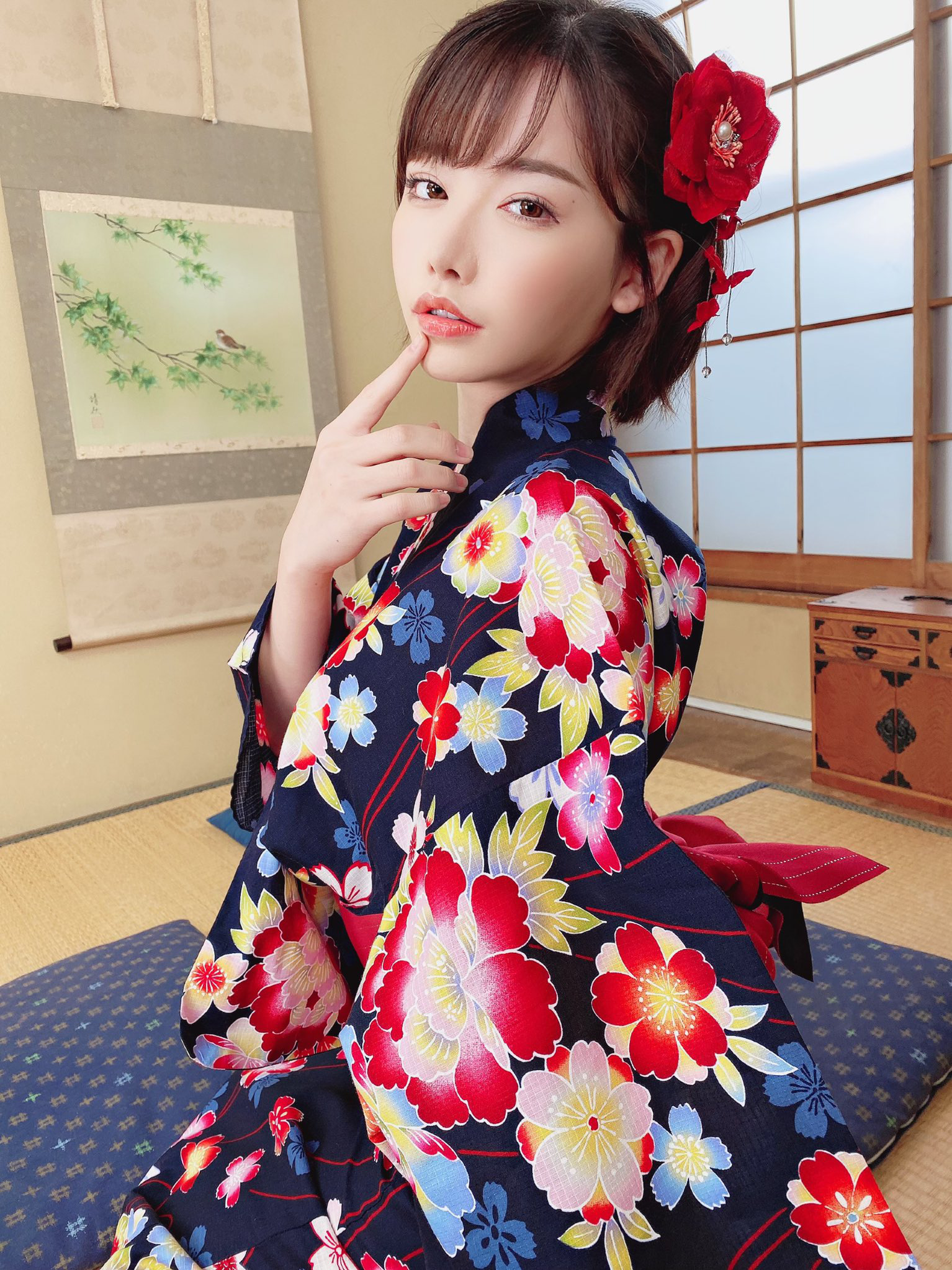 Eimi Fukada kêu ca về việc bị mạo danh Instagram, kêu gọi fan hâm mộ ...