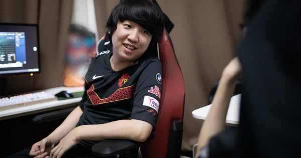 Đội nhà thi đấu bết bát, cựu Đường trên của T1 - Khan 'đại hãn' bị fan tẩy chay, gọi là điềm gở ...