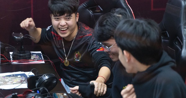 Một đội tuyển Esports nổi tiếng của Việt Nam được fan hứa donate 100 ...