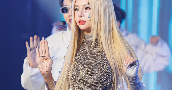 Ciin gây ấn tượng mạnh mẽ khi xuất hiện trên chương trình truyền hình ...