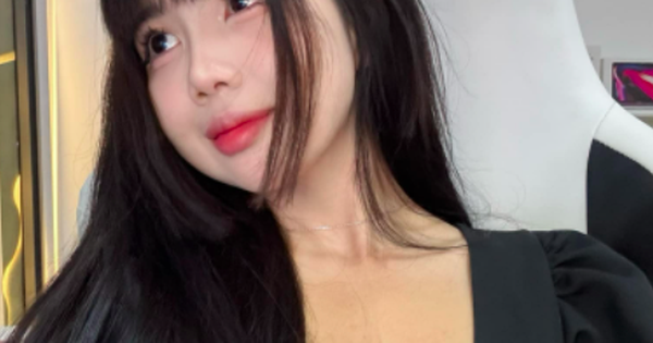 Nữ streamer rủ fan chơi game nhưng dân tình chỉ chú ý vóc dáng nóng ...