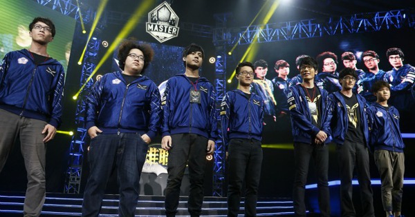 Nhìn cách Flash Wolves "củ hành" AHQ 3 - 0, đây là Team duy nhất có thể ...
