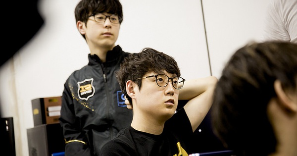 LMHT: RNG thảm bại trước SKT T1, fan hâm mộ Trung Quốc đồng loạt cho rằng Mata và Looper đã cố ý ...