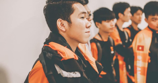 Slayder chính thức gia hạn hợp đồng với Team Flash, giấc mộng mang tên ...