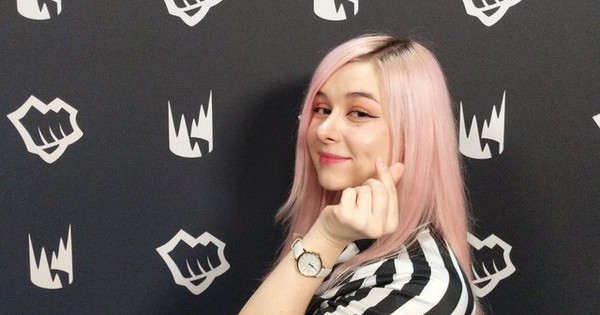 LMHT: Trọng tài xinh đẹp của LEC cũng phải bó tay với những pha tấu hài ...